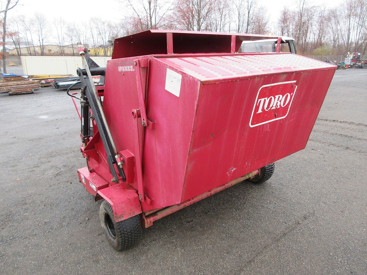 TORO 5400HL TURF SWEEPER