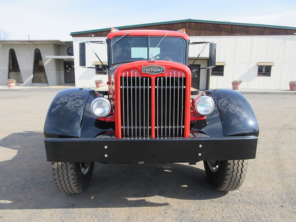 1950 Autocar C90-200 Antique S/A Flatbed Truck