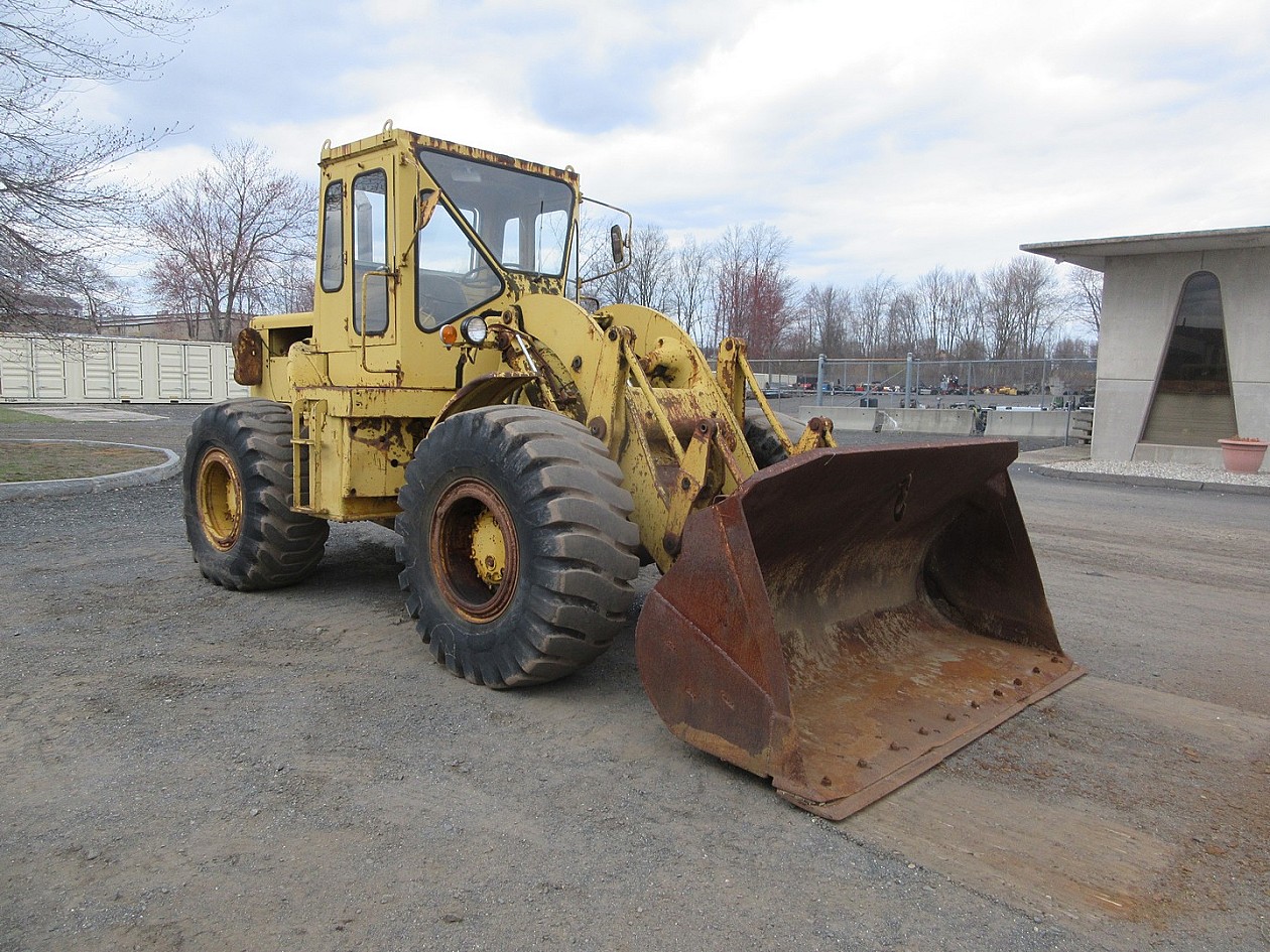 1981 CATERPILLAR 950 RUBBER TIRE WHEEL LOADER