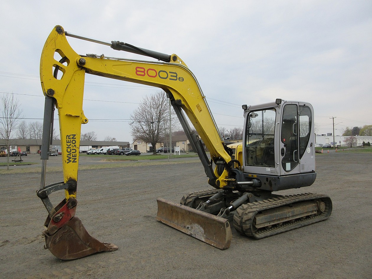 2013 WACKER NEUSON 8003 HYDRAULIC EXCAVATOR