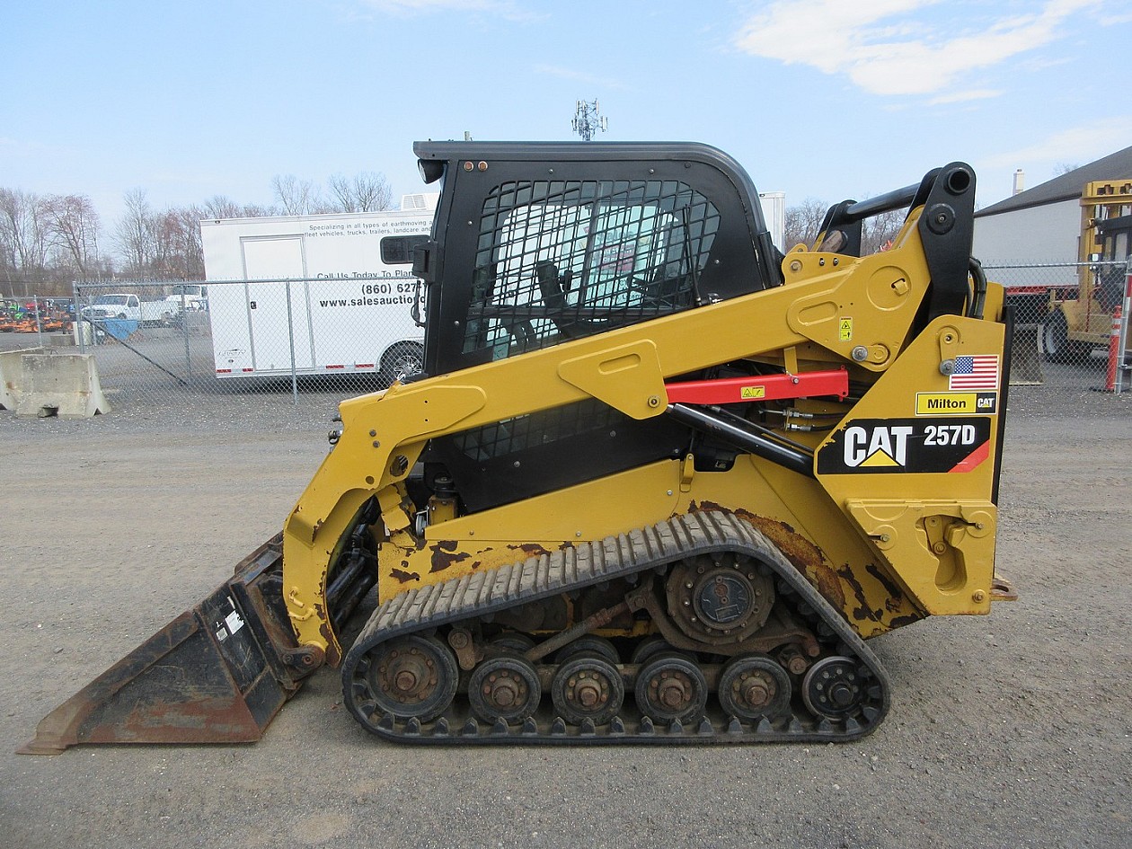 2017 CATERPILLAR 257D TRACK SKID STEER
