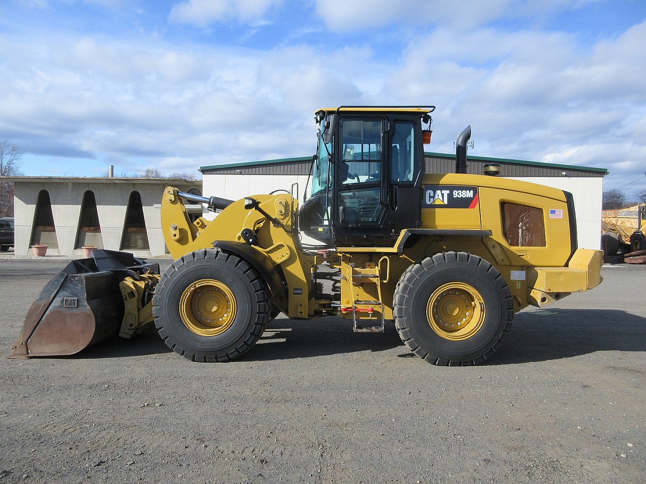 2017 CATERPILLAR 938M RUBBER TIRE WHEEL LOADER