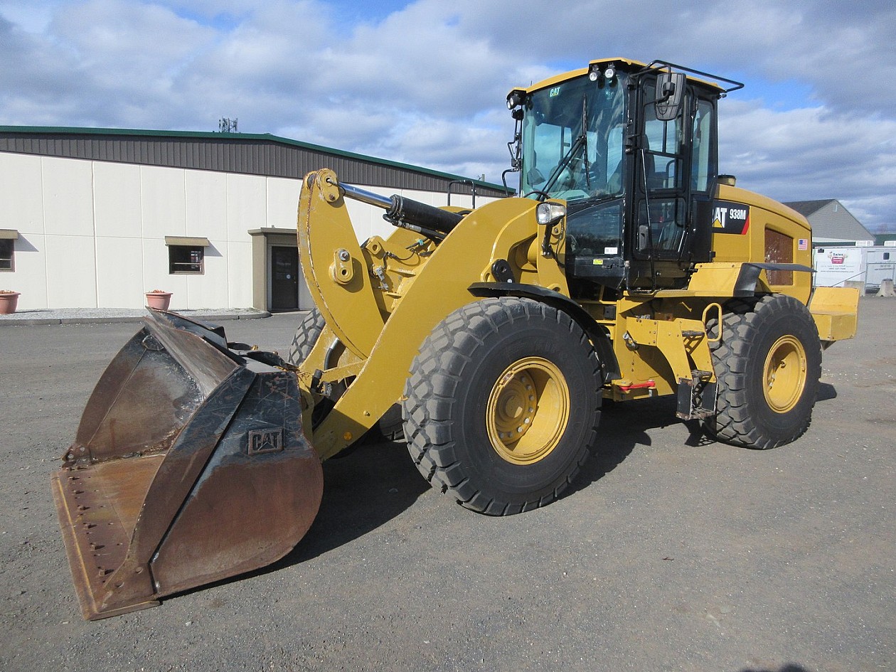 2017 CATERPILLAR 938M RUBBER TIRE WHEEL LOADER