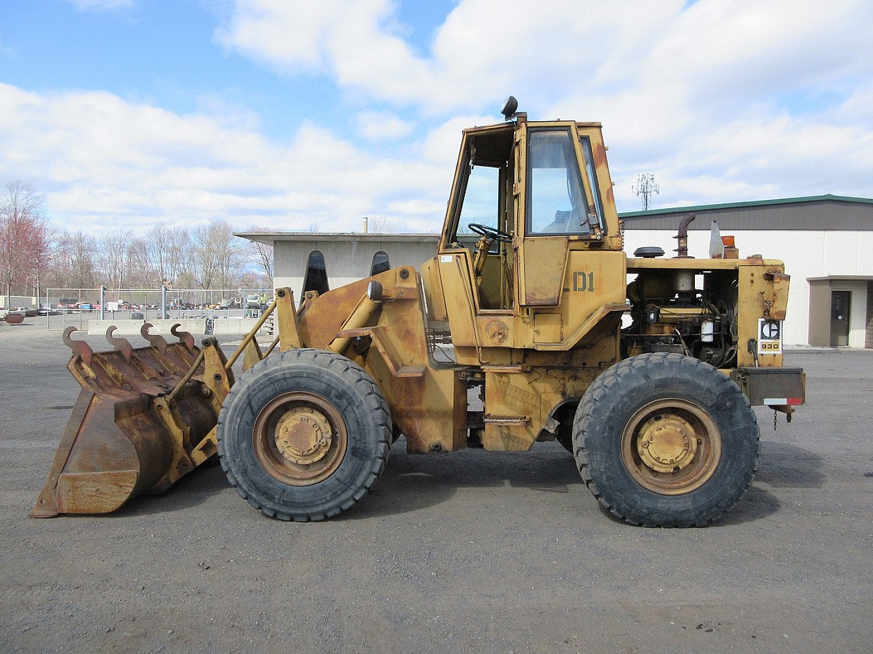 1978 CATERPILLAR 930 RUBBER TIRE WHEEL LOADER