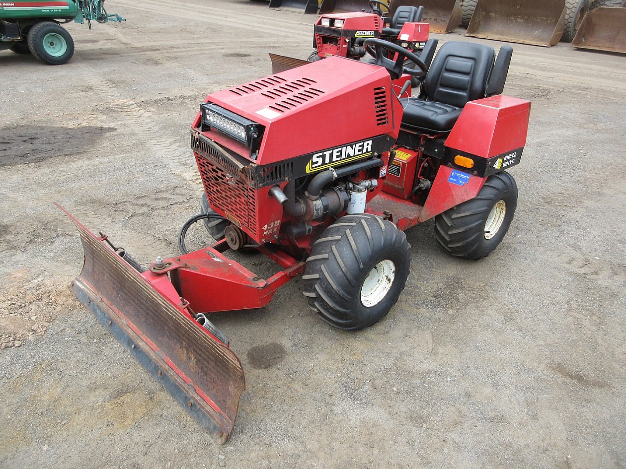 STEINER 430 UTILITY TRACTOR