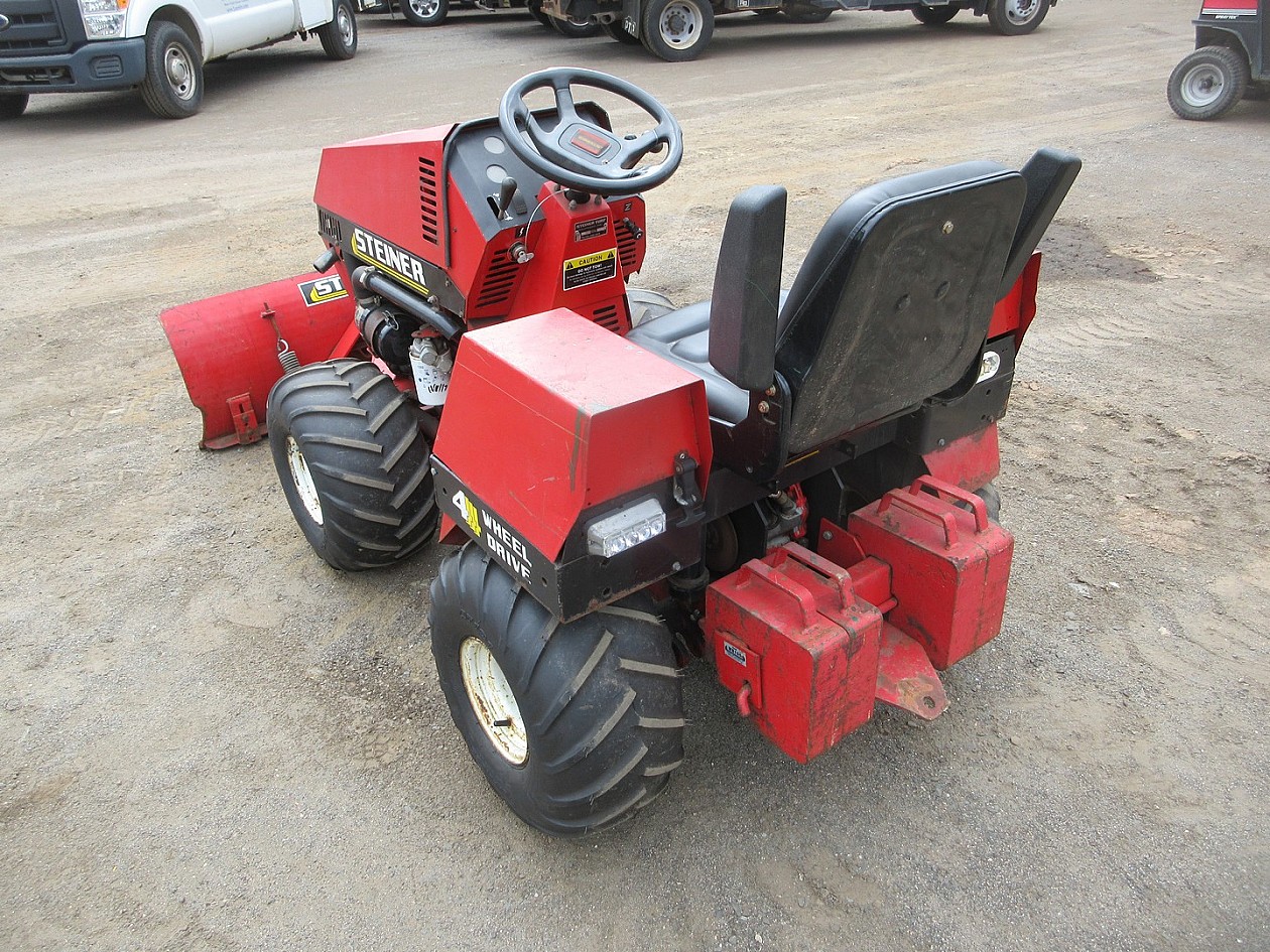 STEINER 430 UTILITY TRACTOR