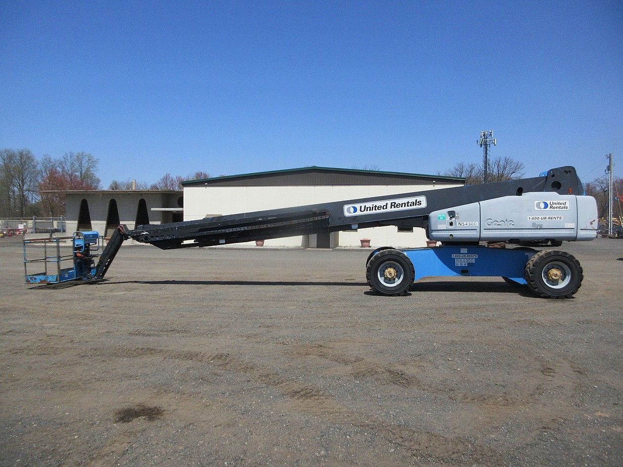 2008 GENIE S-125 BOOM LIFT