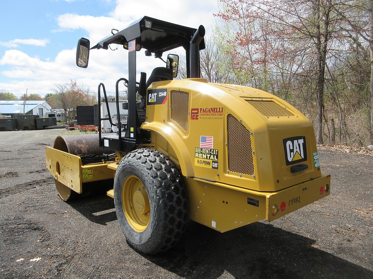2018 CATERPILLAR CS44B SMOOTH DRUM VIBRATORY ROLLER