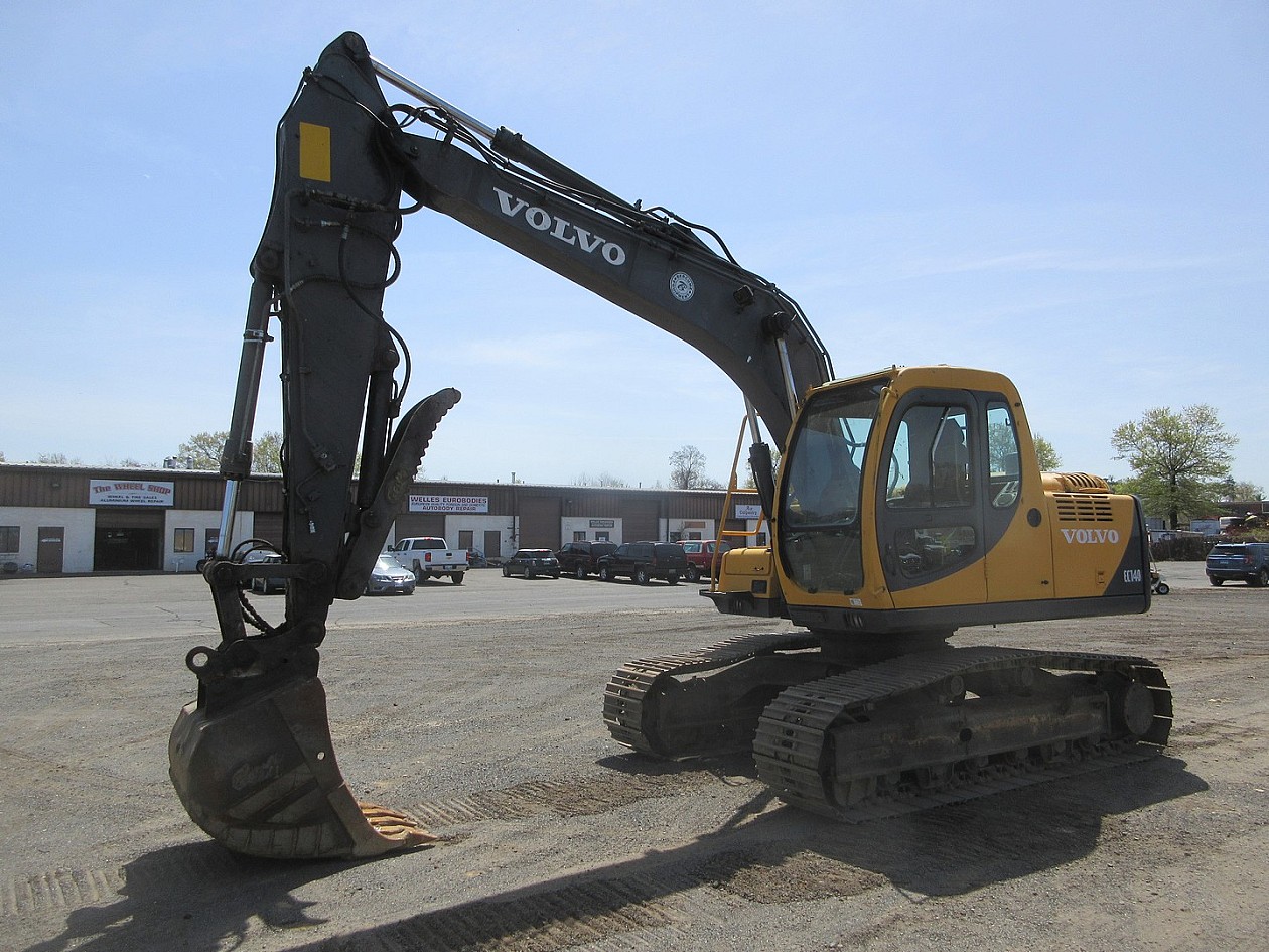 2001 VOLVO EC140LC HYDRAULIC EXCAVATOR