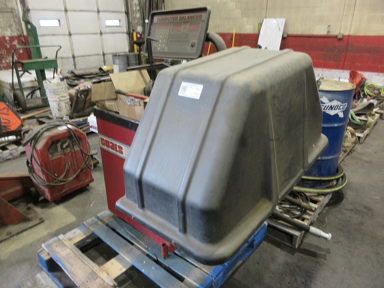 COATS 950 TIRE BALANCING MACHINE