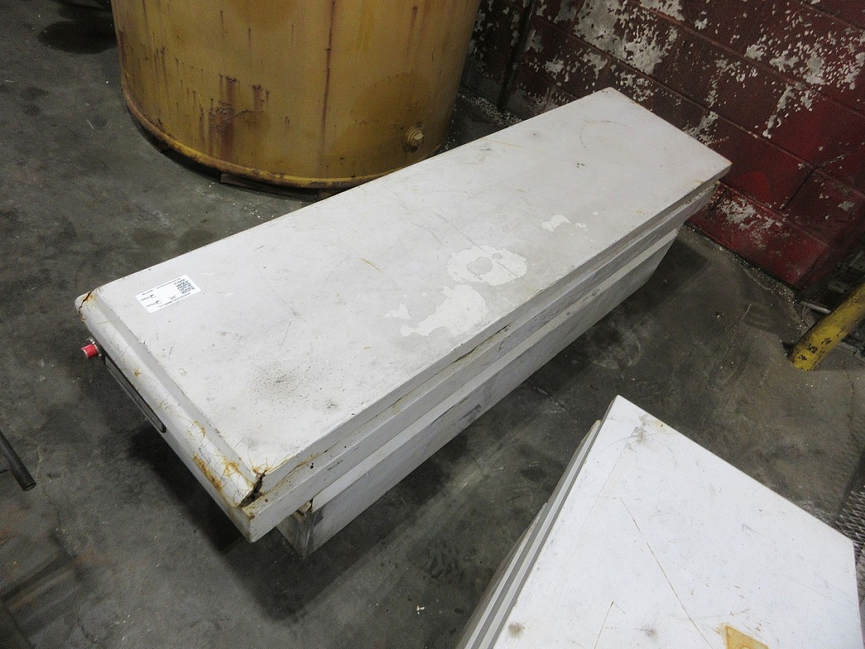 WEATHERGUARD TRUCK TOOL BOX