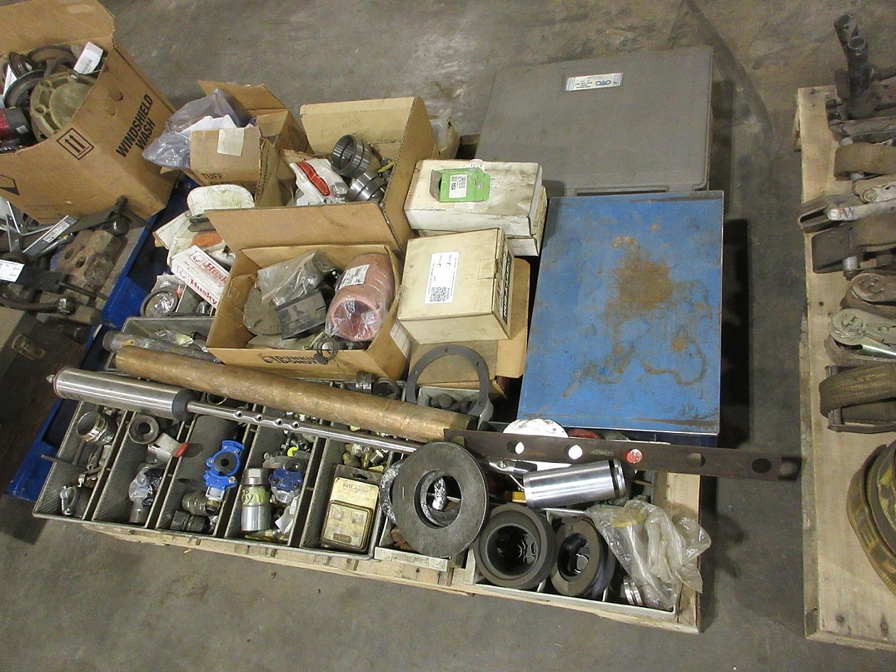 QUANTITY OF ASSORTED PARTS AND HARDWARE,