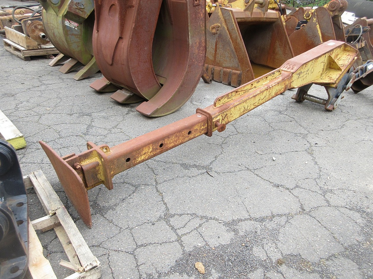 HYDRAULIC EXCAVATOR TELESCOPIC TOOL FOR SOIL REMOVAL UNDER UTILITIES