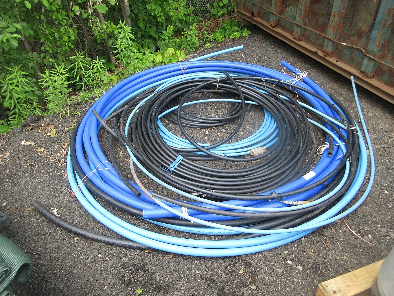 QUANTITY OF PLASTIC WATER LINE