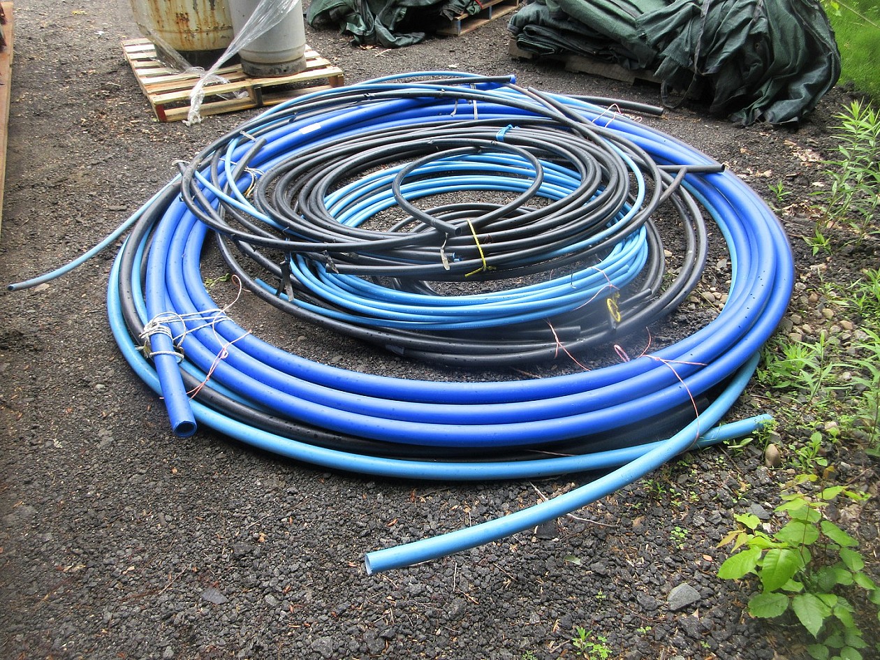 QUANTITY OF PLASTIC WATER LINE