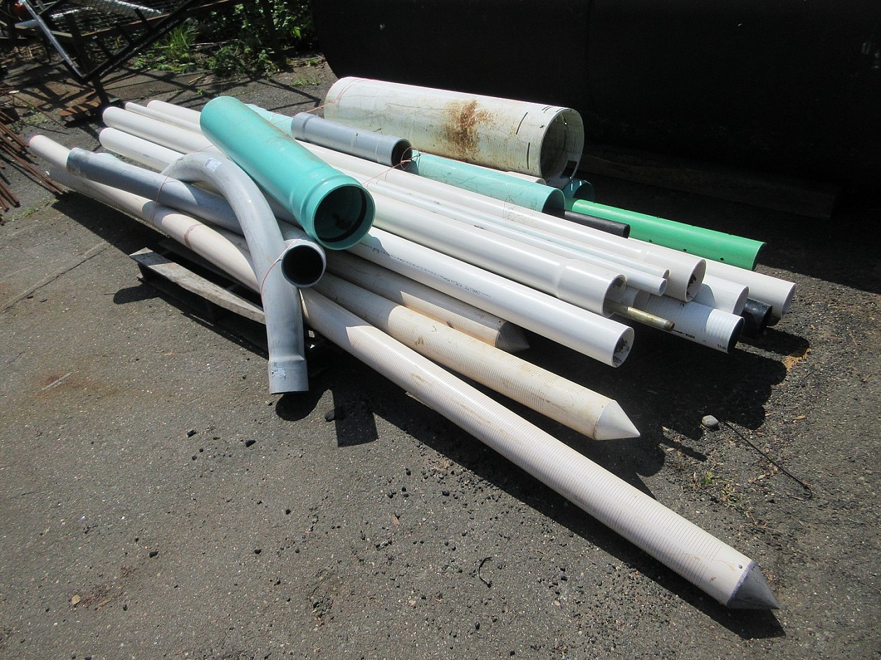 QUANTITY OF ASSORTED PIPE