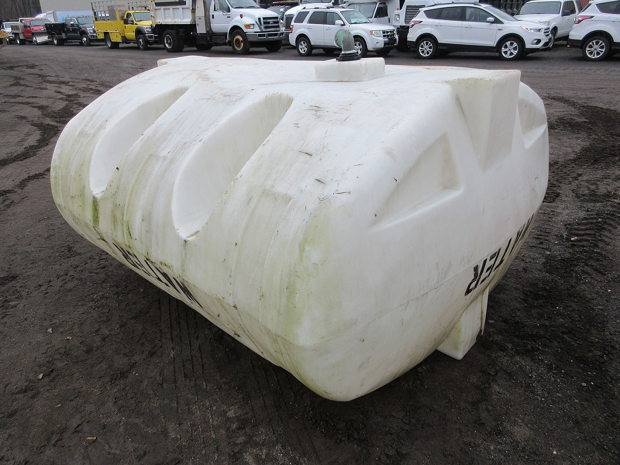 1000 Gallon Plastic Water Tank