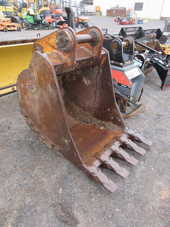 Esco 36" Bucket With Teeth