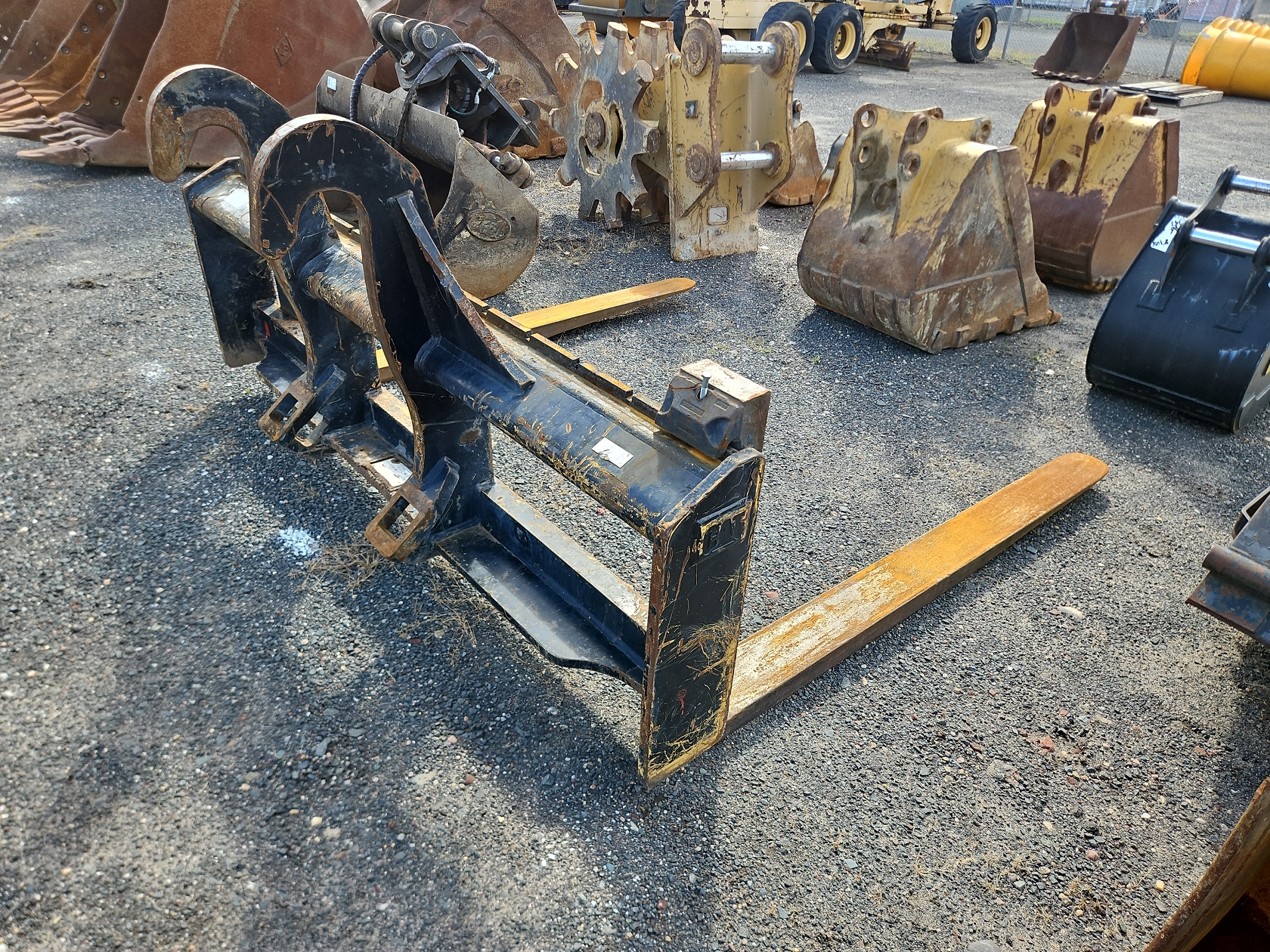 CATERPILLAR 72" WHEEL LOADER FORKS