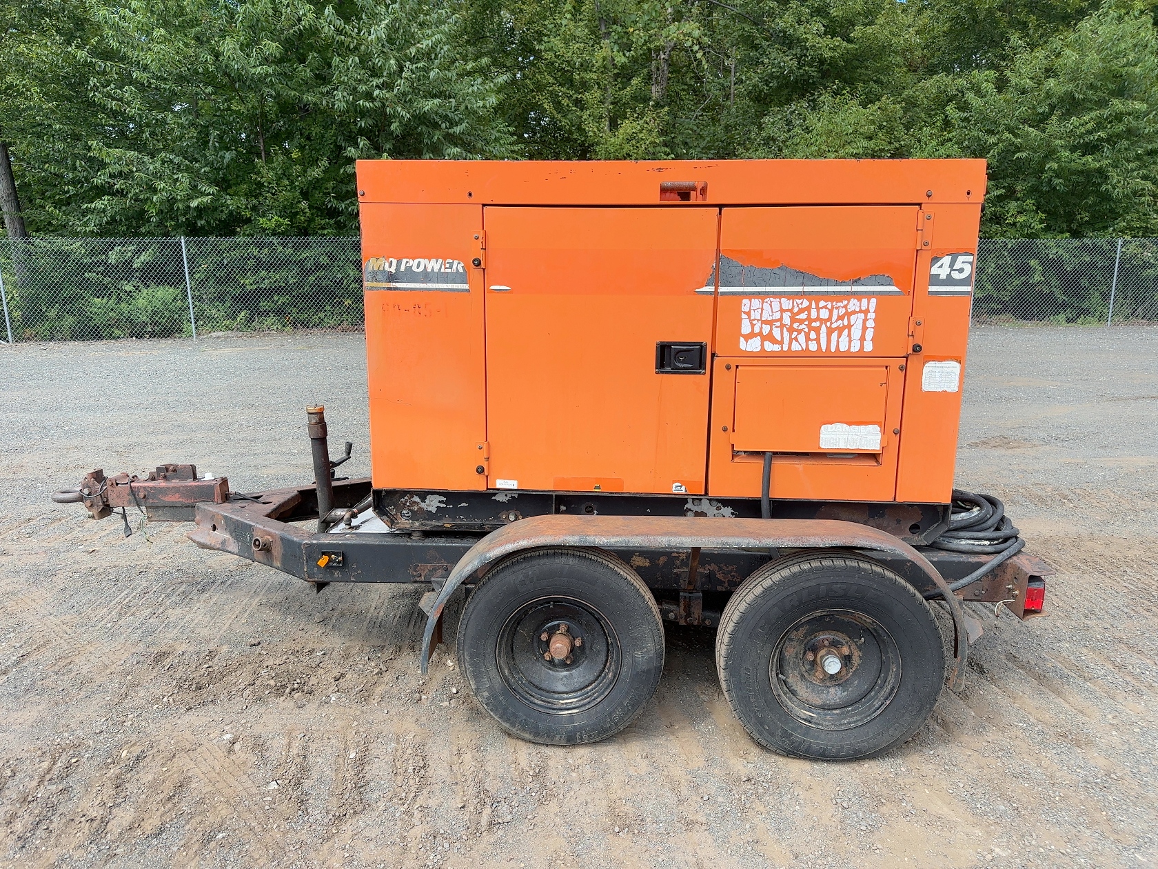 MQ WHISPERWATT DB-05011 TOW BEHIND GENERATOR