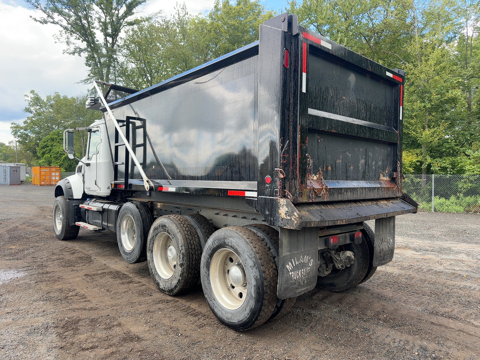 2017 MACK GRANITE GU713 TRI/A DUMP TRUCK