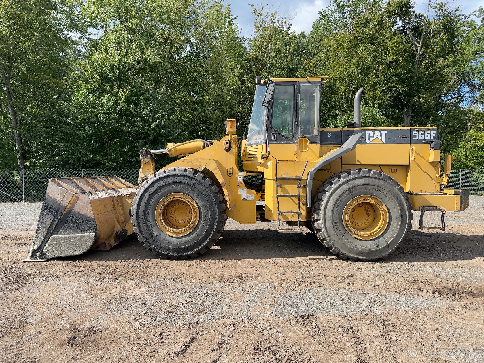 1998 CATERPILLAR 966F SERIES II RUBBER TIRE WHEEL LOADER
