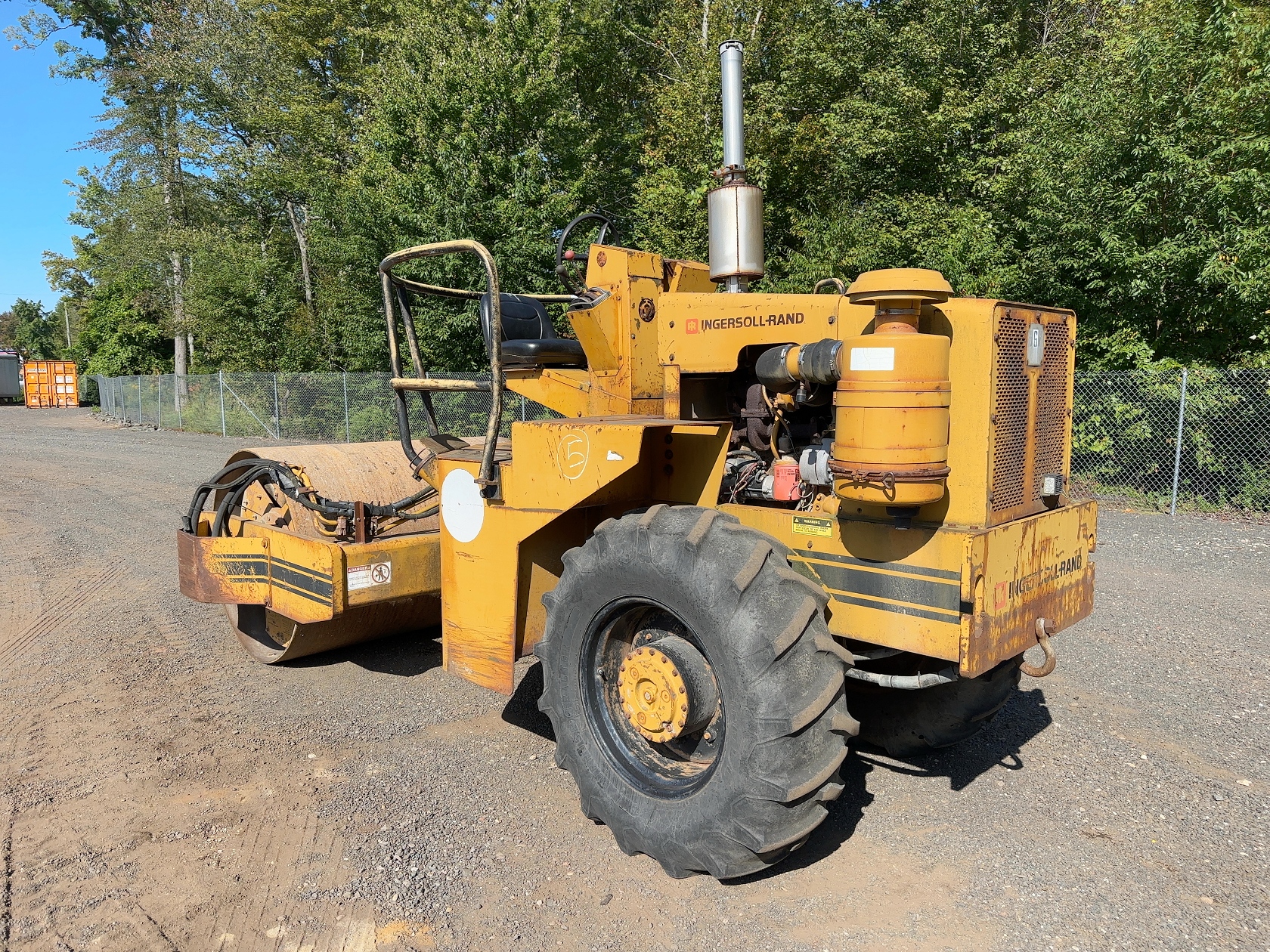 1985 INGERSOLL RAND SPF-48 SMOOTH DRUM VIBRATORY ROLLER