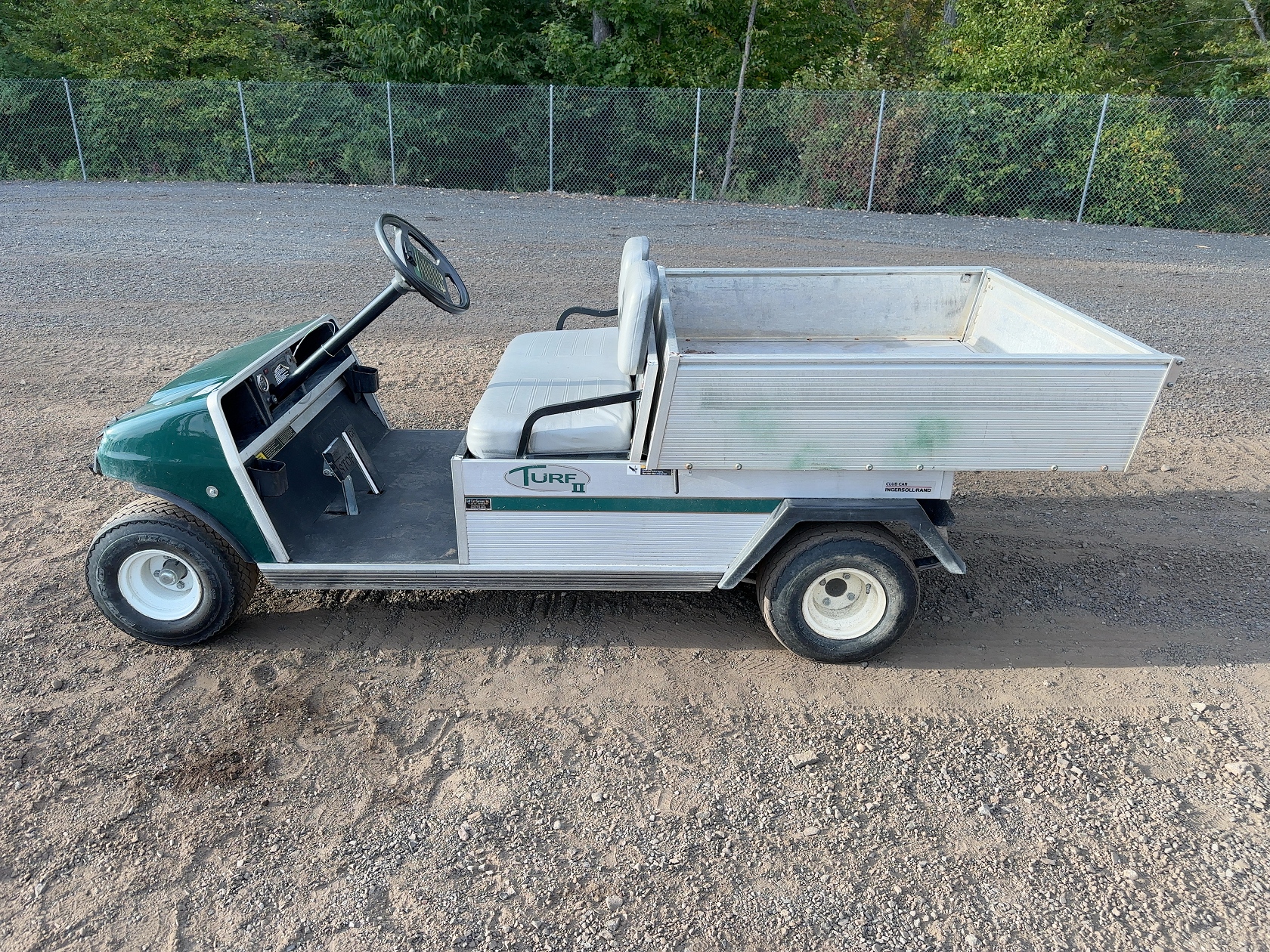 CLUB CAR TURF II UTILITY CART