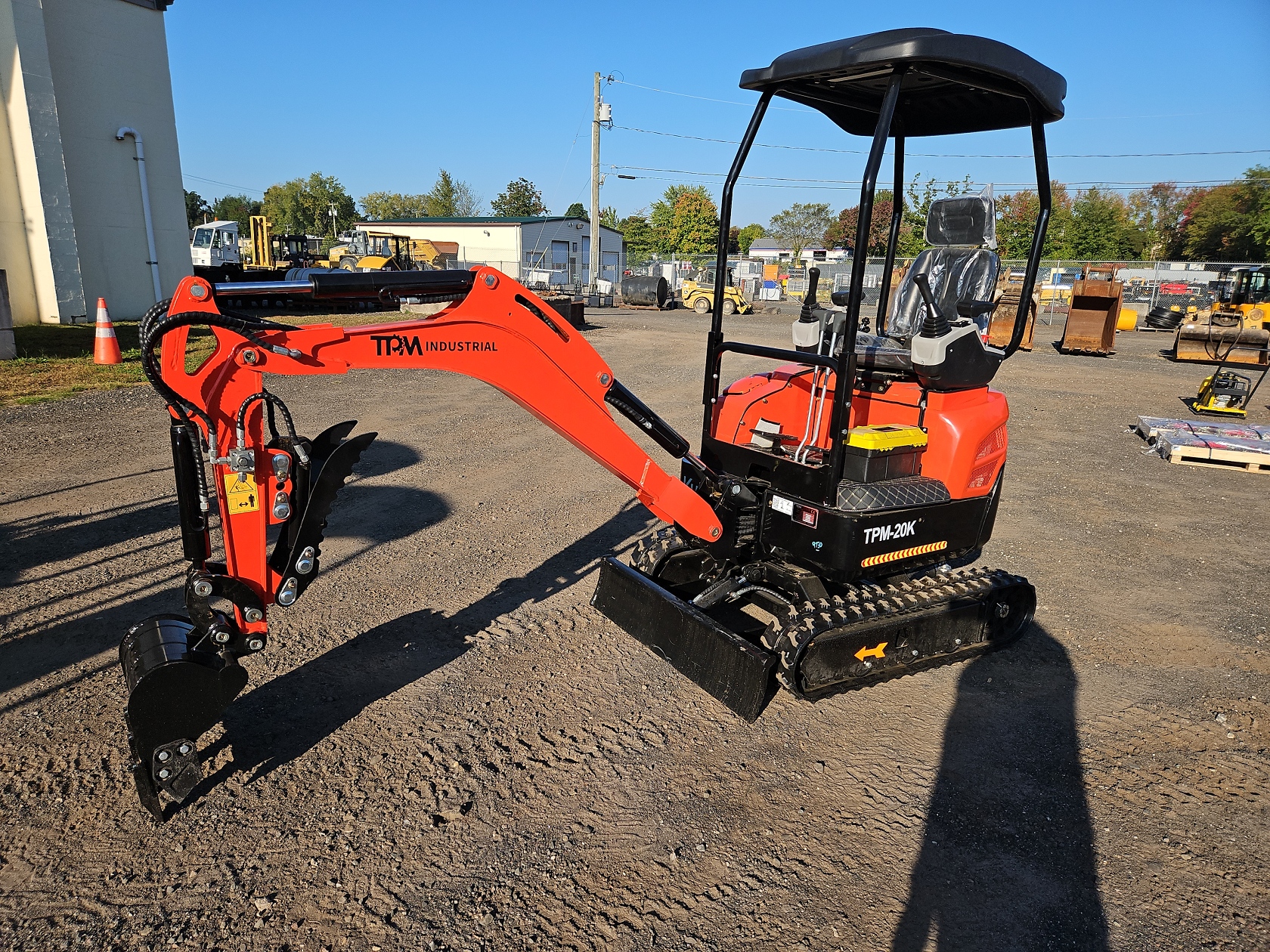 TPM INDUSTRIAL TPM-20K MINI EXCAVATOR