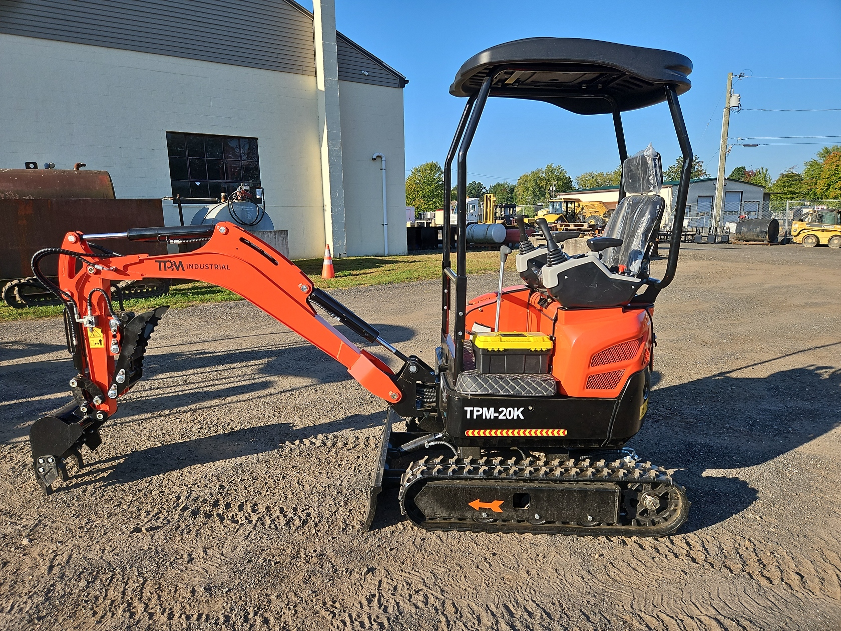 TPM INDUSTRIAL TPM-20K MINI EXCAVATOR