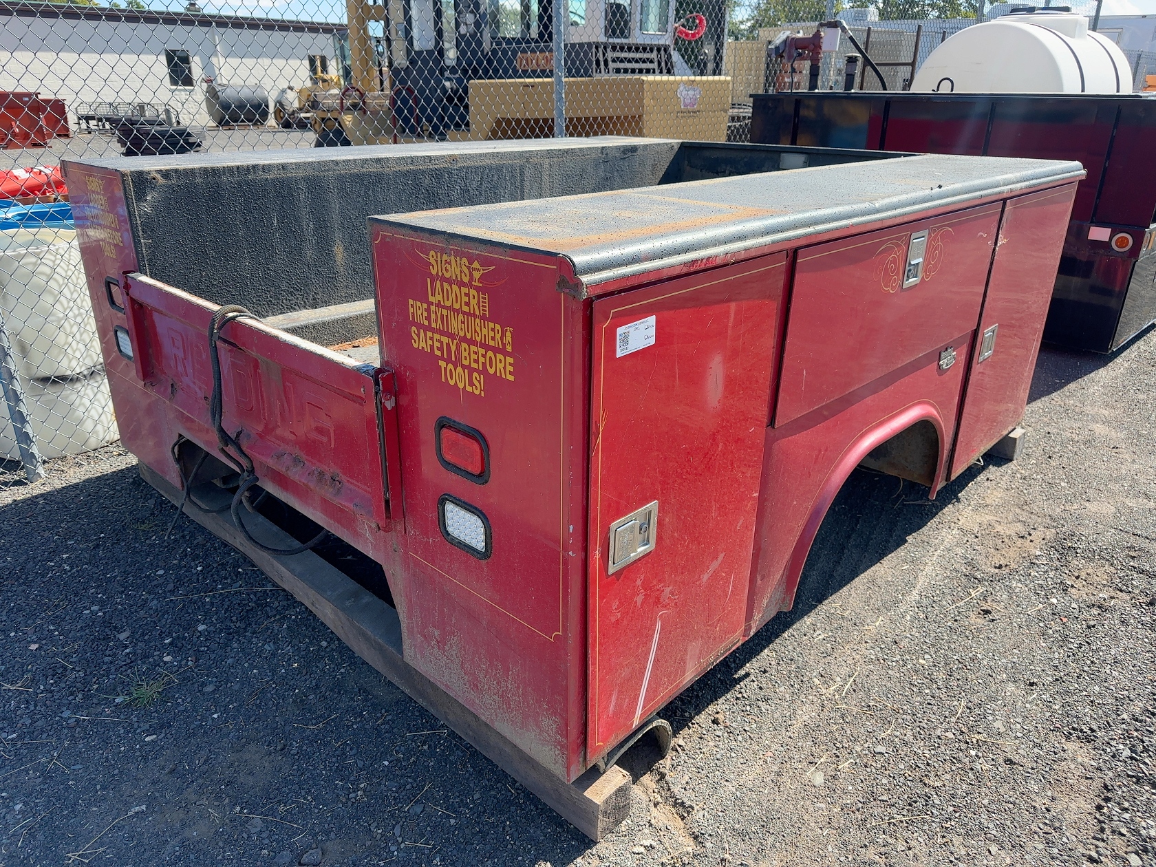 9' READING UTILITY BODY