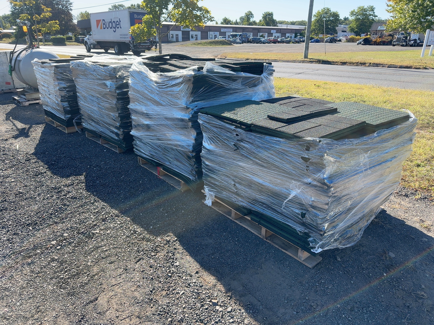 (4) PALLETS OF SNAP TOGETHER RUBBER TILES