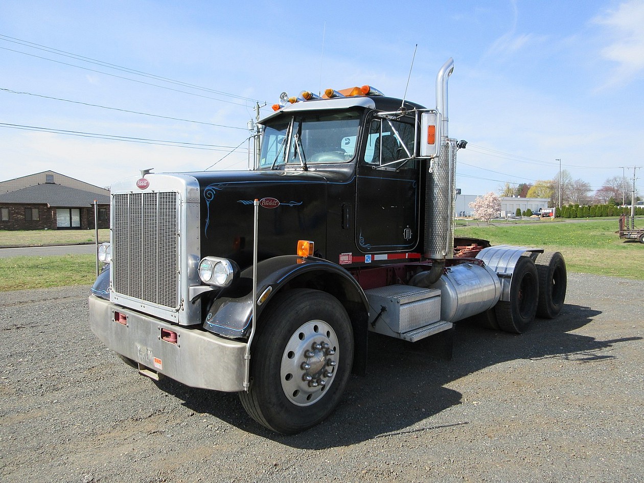 1987 Peterbilt 349 T/A Tractor