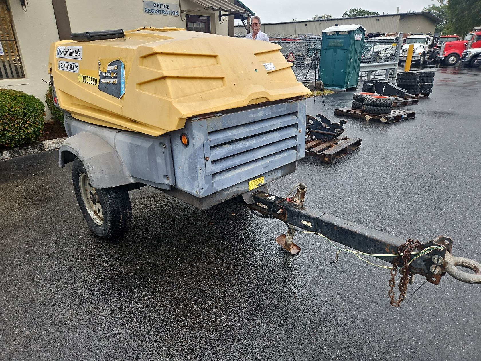 2017 ATLAS COPCO XAS 185 TOW BEHIND AIR COMPRESSOR