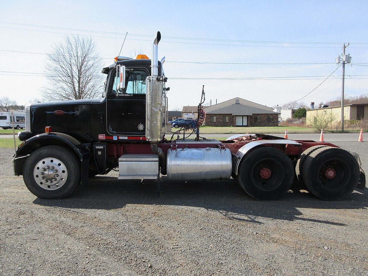 1987 Peterbilt 349 T/A Tractor