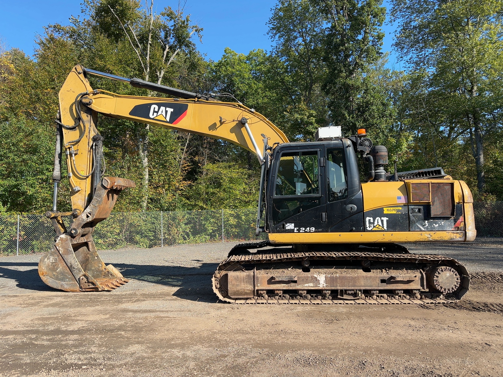 2011 CATERPILLAR 320DL HYDRAULIC EXCAVATOR
