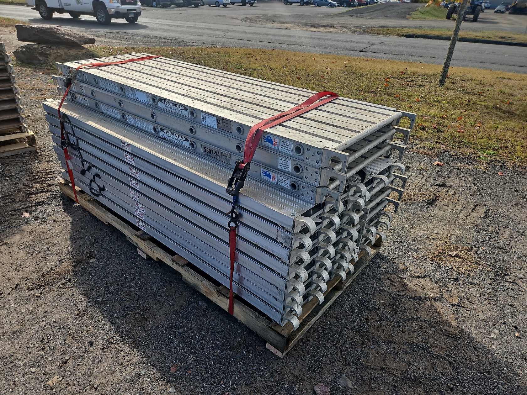 QUANTITY OF WERNER ALUMINUM PLANKS