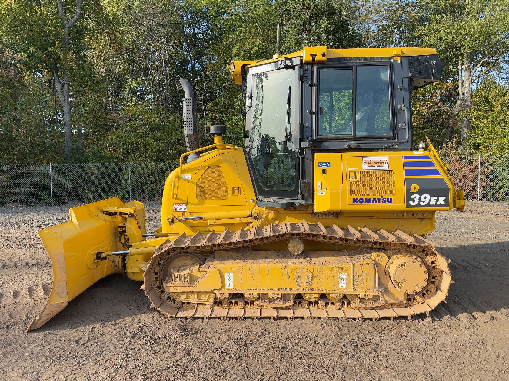 2023 KOMATSU D39EX-24 CRAWLER DOZER