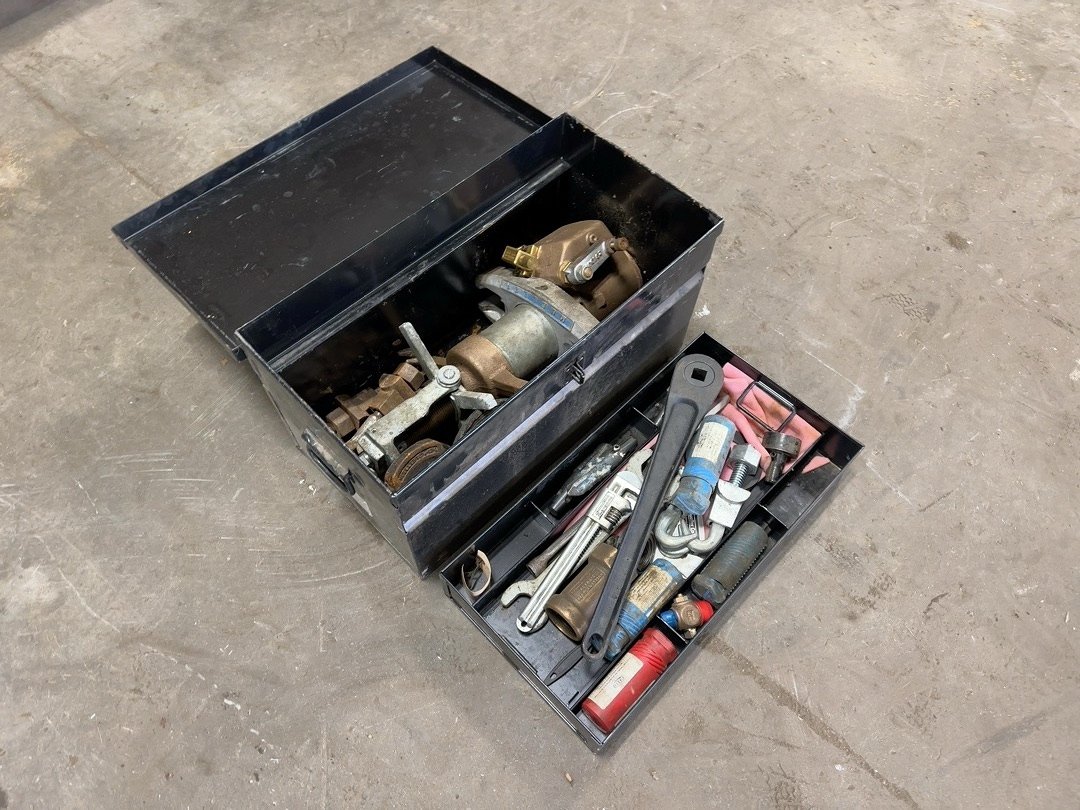 MUELLER B-101 PIPE TAPPING MACHINE