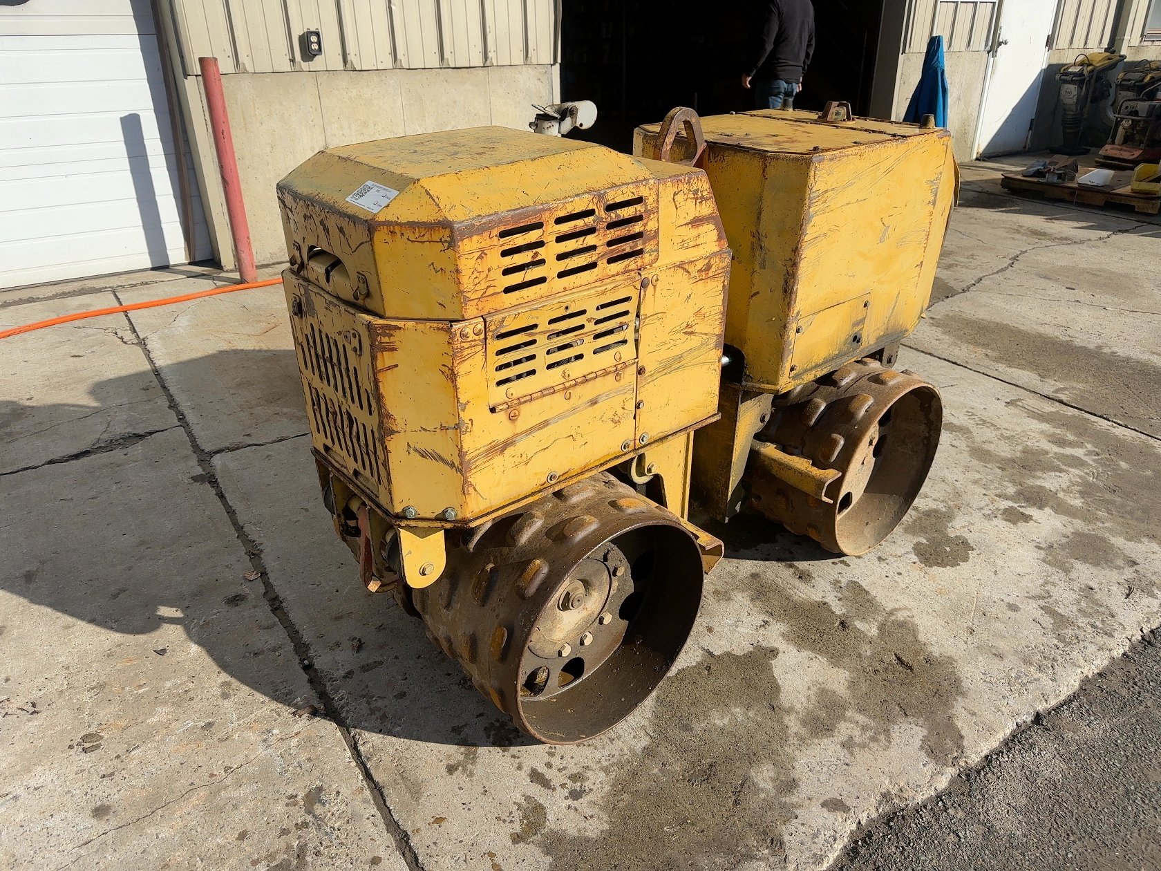 WACKER NEUSON ARTICULATED VIBRATORY TRENCH COMPACTOR