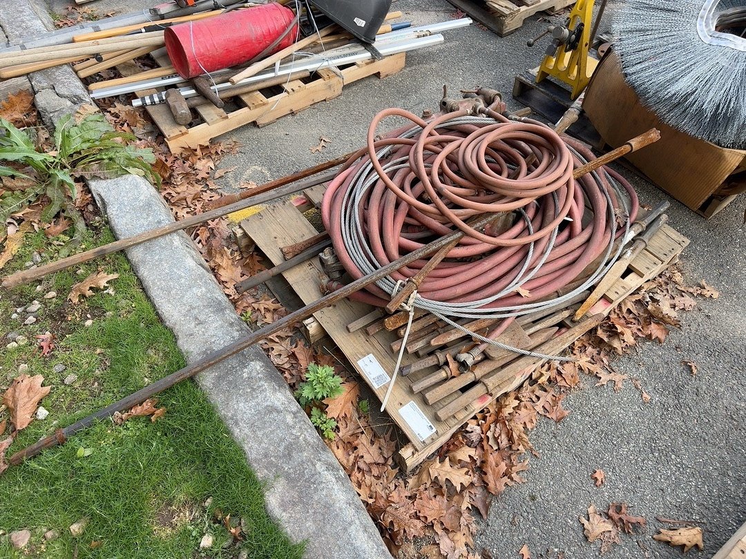 AIR POWERED JACK HAMMERS,
