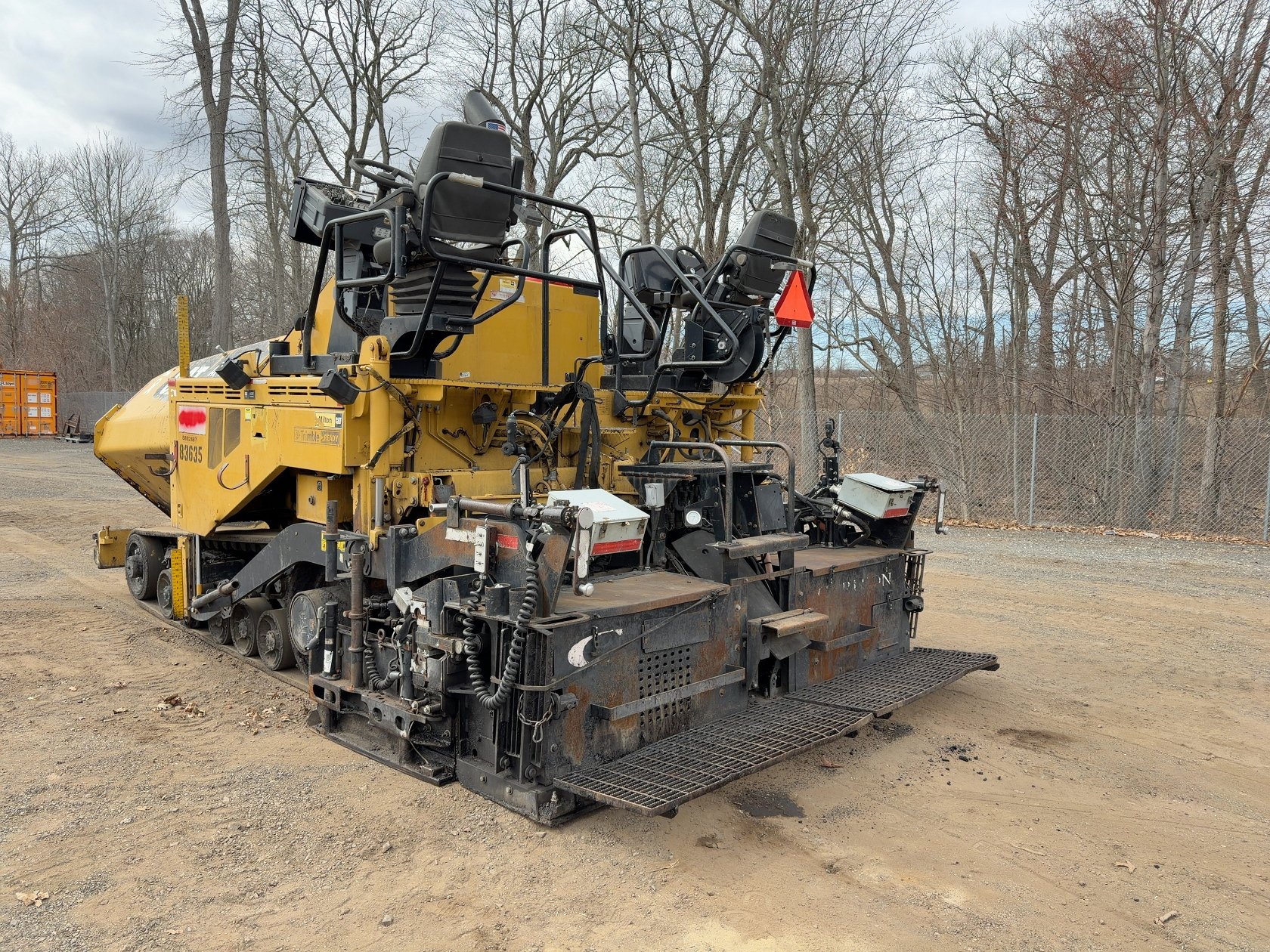 2013 CATERPILLAR AP1055E TRACKED ASPHALT PAVER