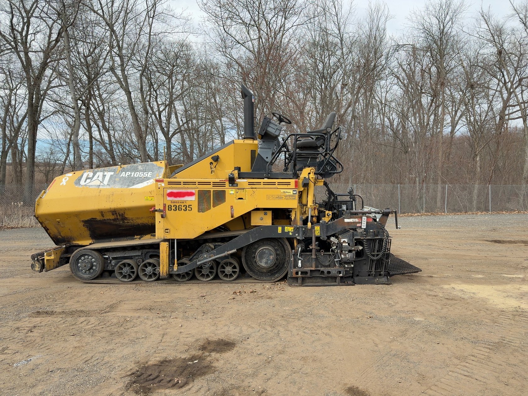 2013 CATERPILLAR AP1055E TRACKED ASPHALT PAVER
