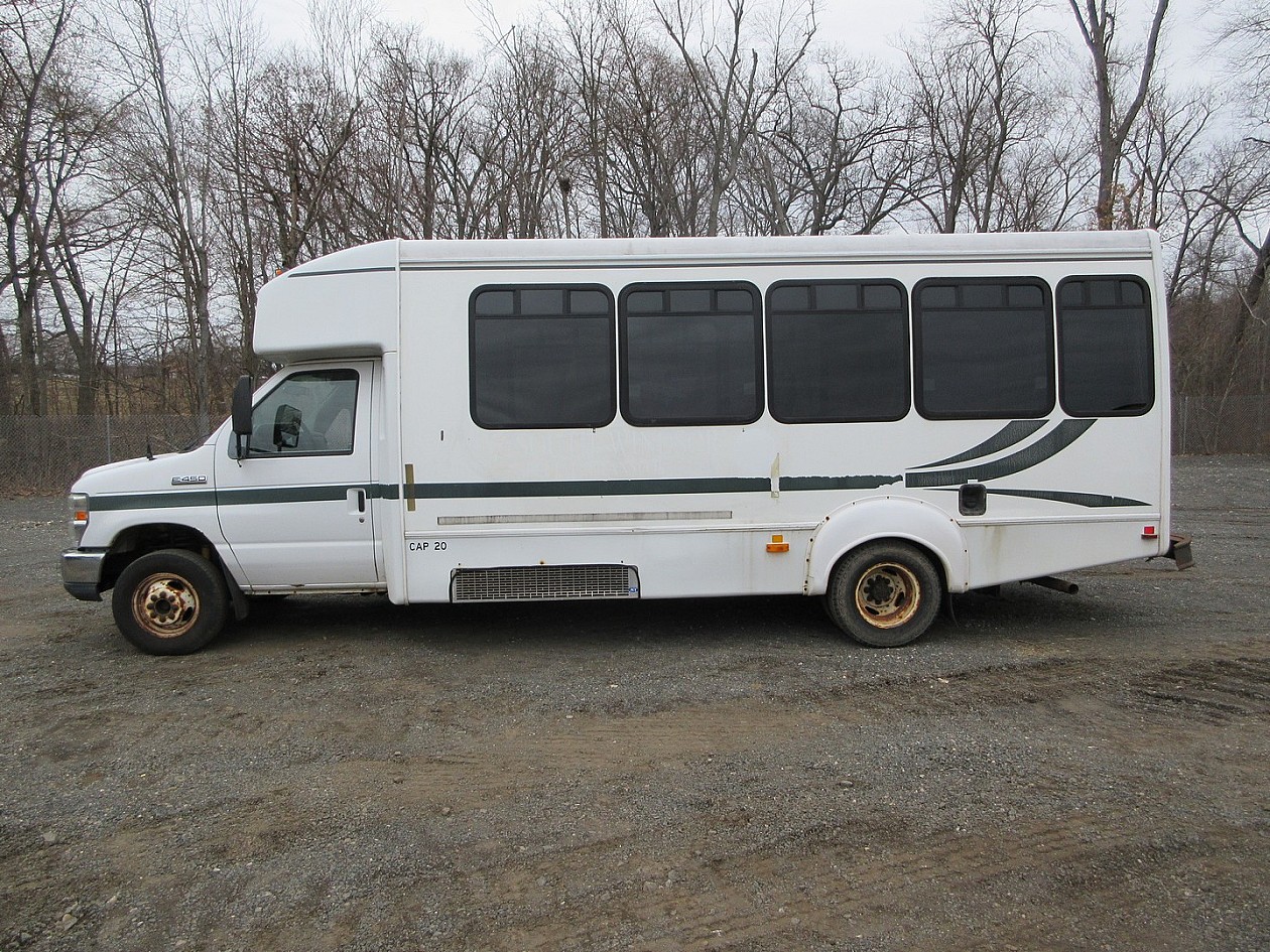 2012 Ford E-450 Bus