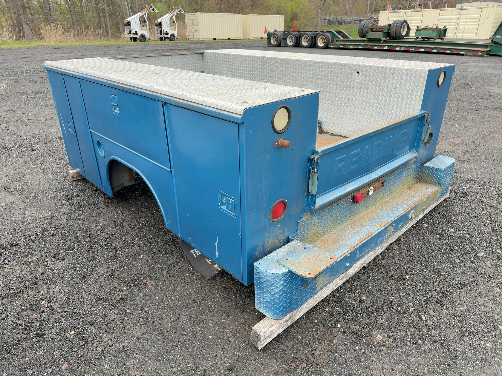 READING 9' UTILITY BODY