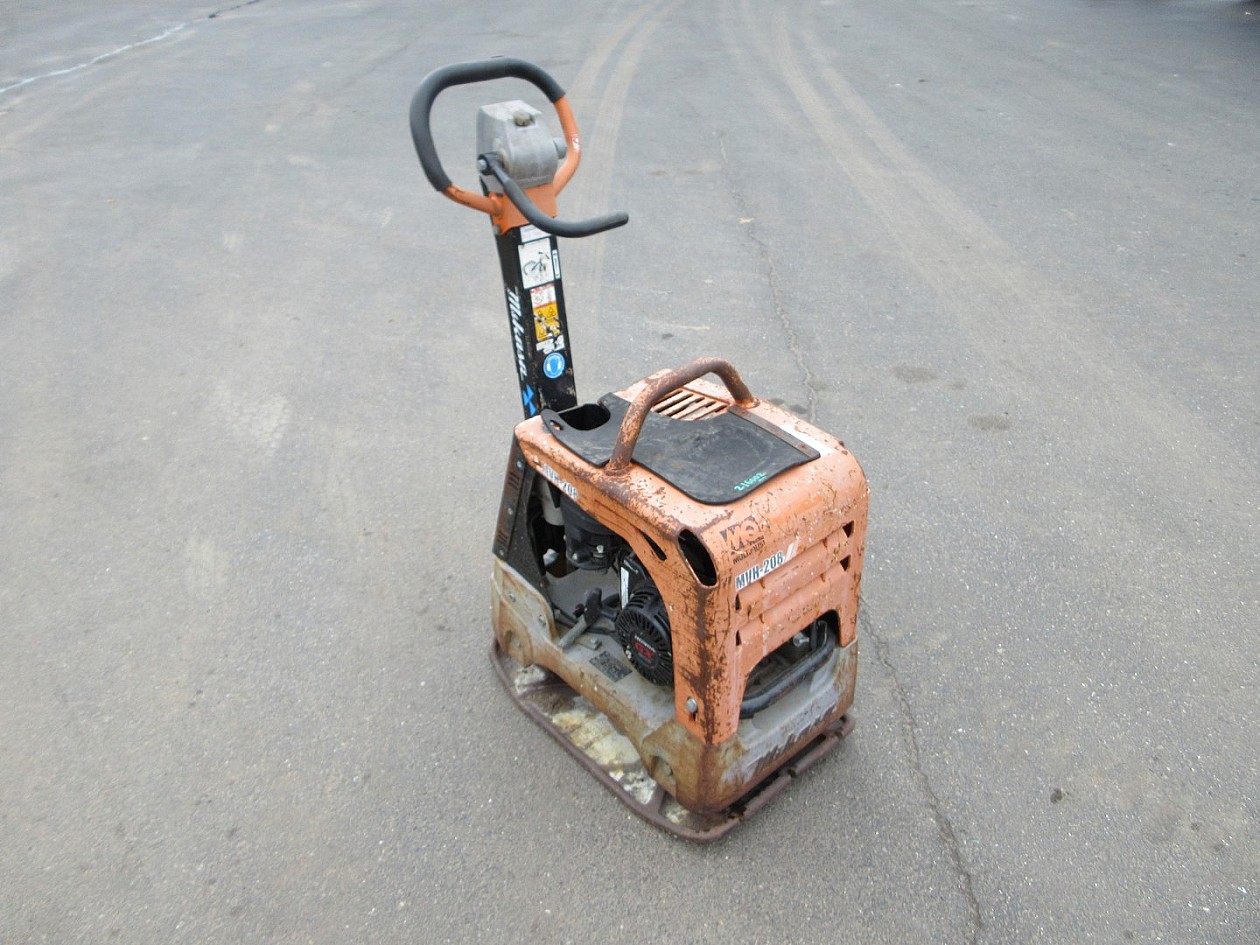 MQ MVH-208 Reversible Plate Compactor