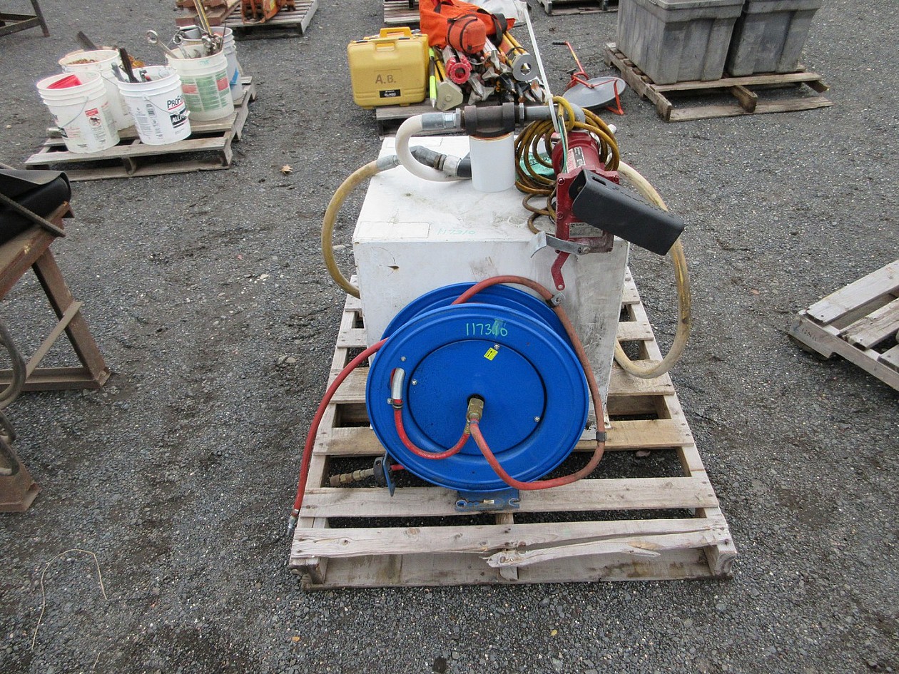 Fuel Cell With 12V Fill Rite Pump,