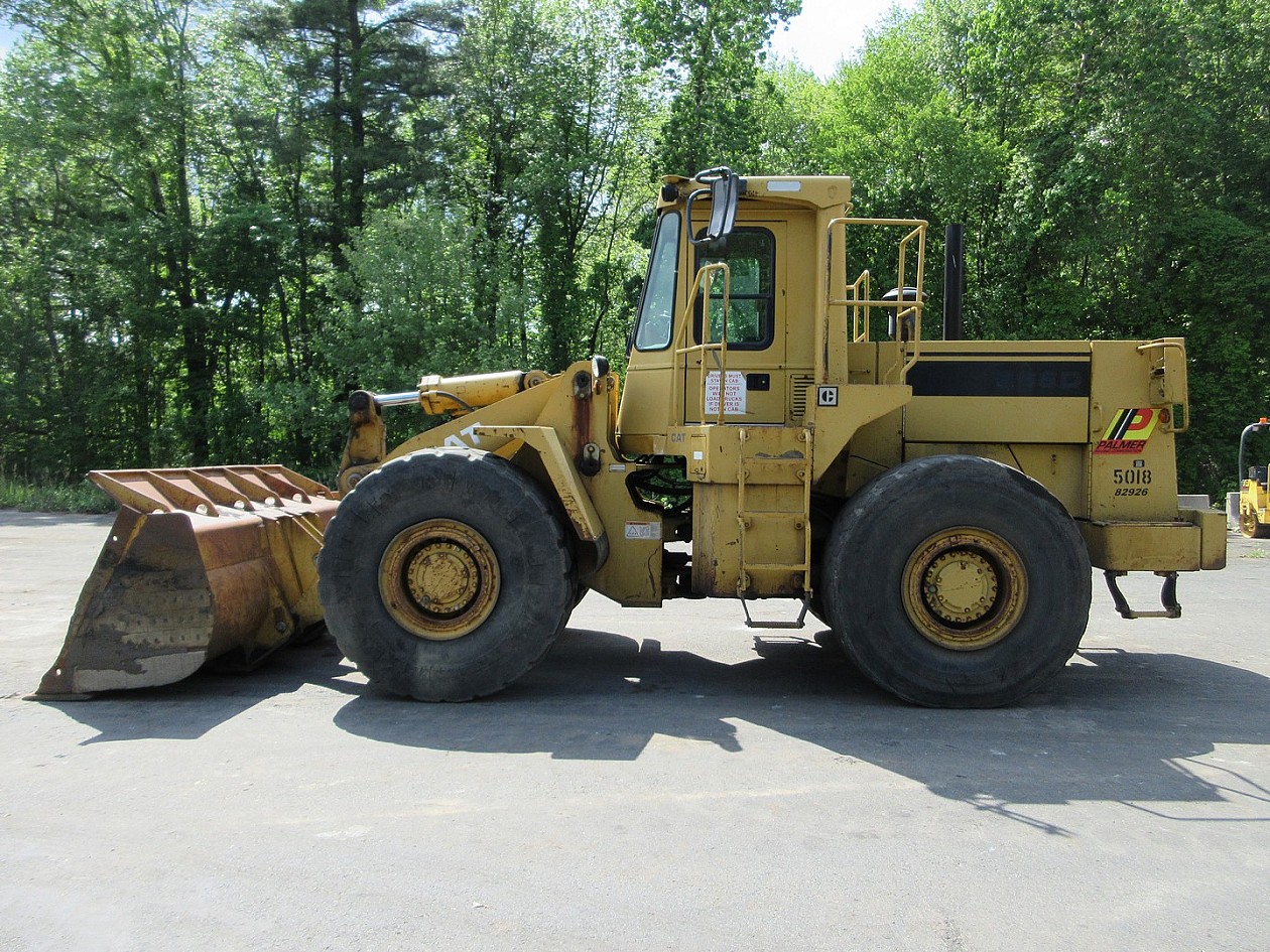 1986 Caterpillar 966D Rubber Tire Wheel Loader