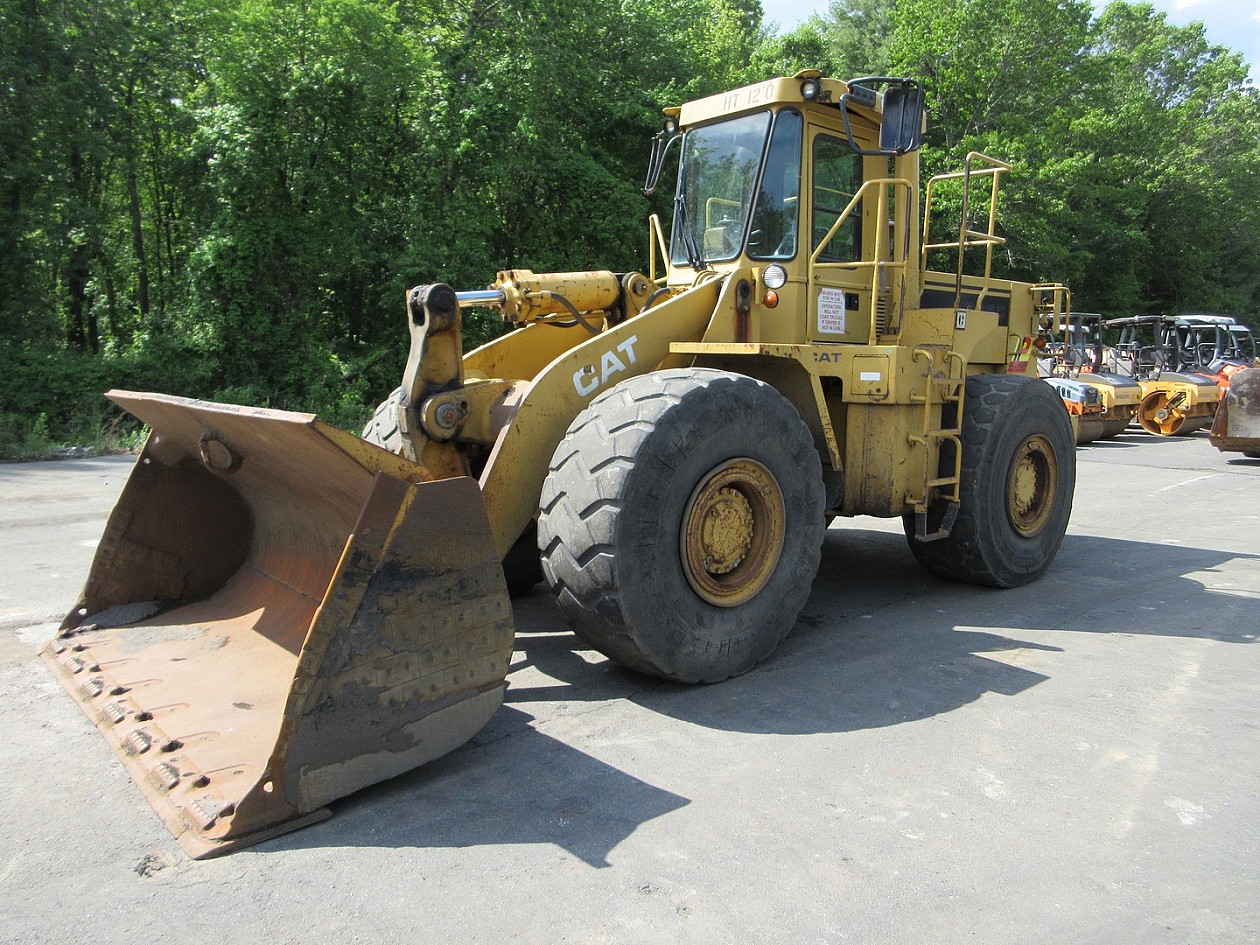 1986 Caterpillar 966D Rubber Tire Wheel Loader