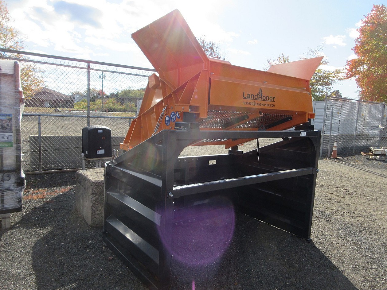 2024 LANDHONOR US70 ELECTRIC BOX SCREENER